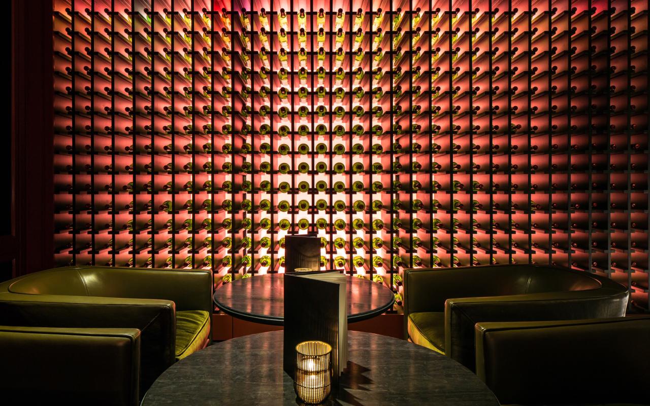 Trouble's Trust Bar - New York Palace Hotel - Projects - LMPG Inc ...