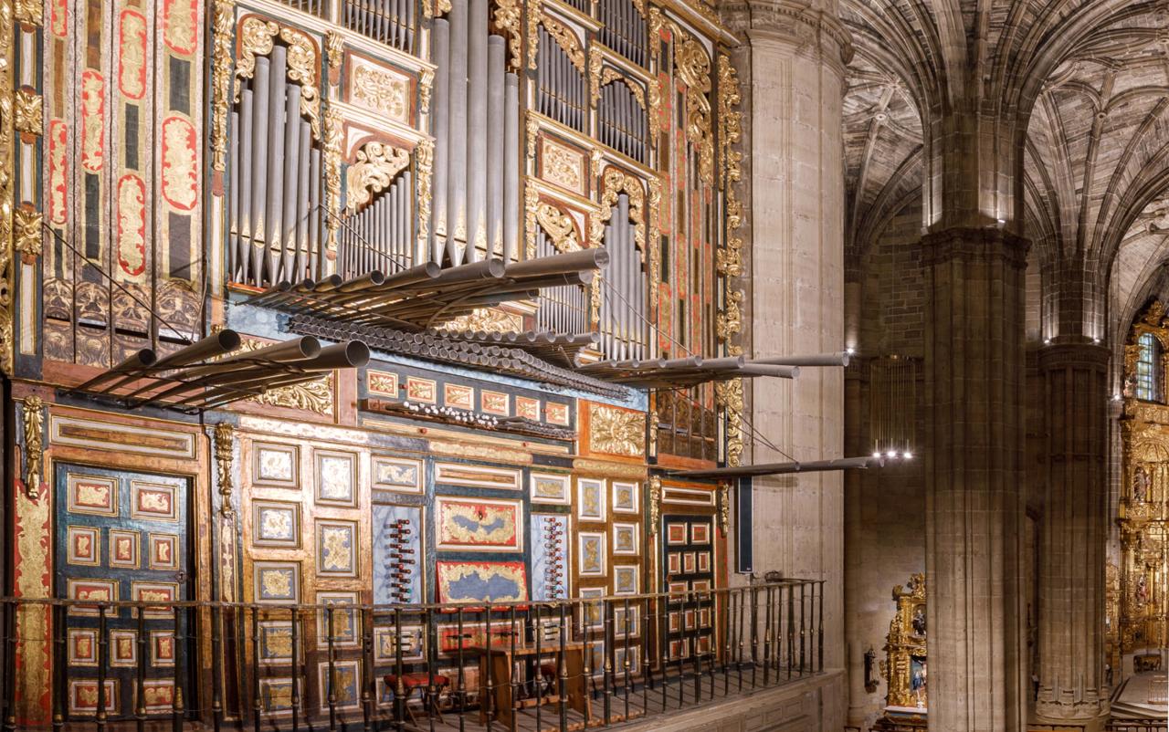 Church of Santo Tomàs - Projects - LMPG Inc. - Specification-grade LED ...