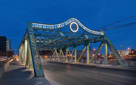 Riverside Bridge - Projects - LMPG Inc. - Specification-grade LED lighting
